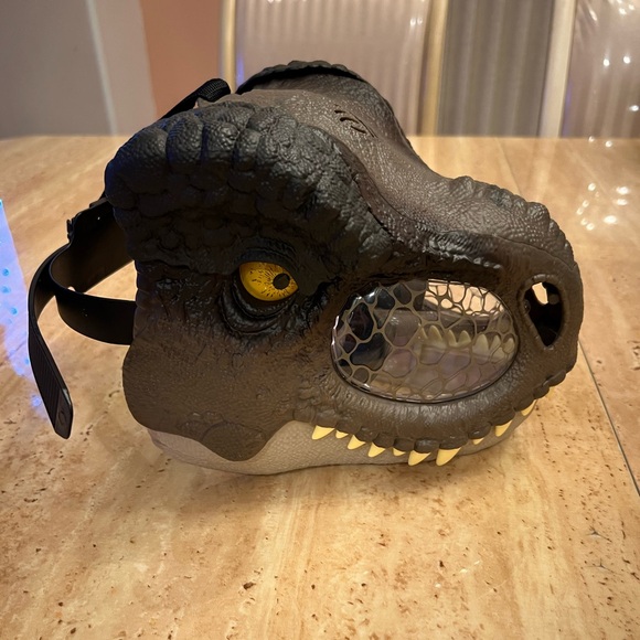 Jurassic World | Toys | Jurassic World Chomp N Roar Dinosaur Trex Head ...